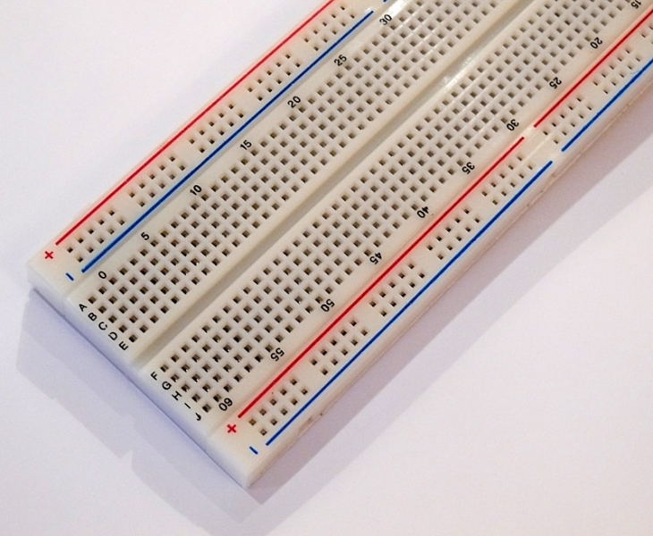 Are there any recommended practices for using mixed voltages (5V,GRND ...